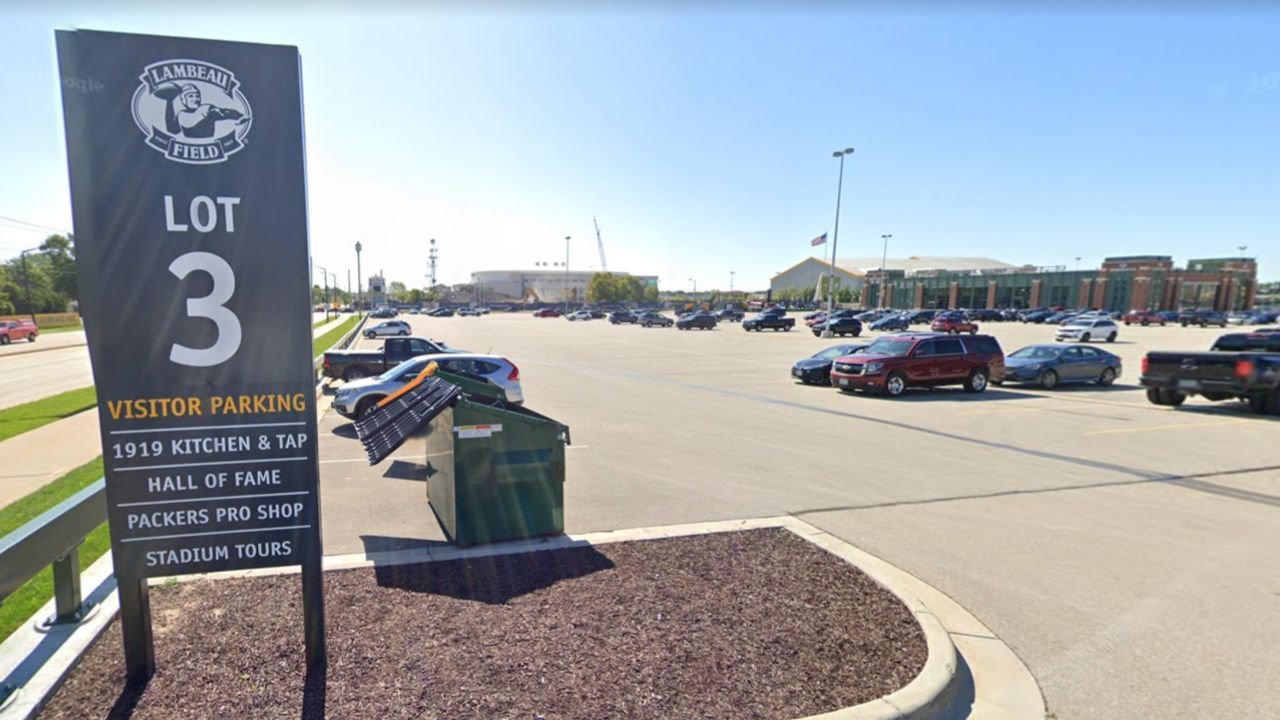 Lambeau Field Parking Guide (Updated): Everything you need to know ...